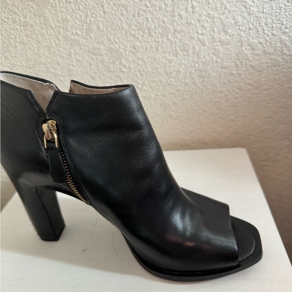 Kenneth Cole New York | Shoes | Kenneth Cole New York Leather Peep Toe ...